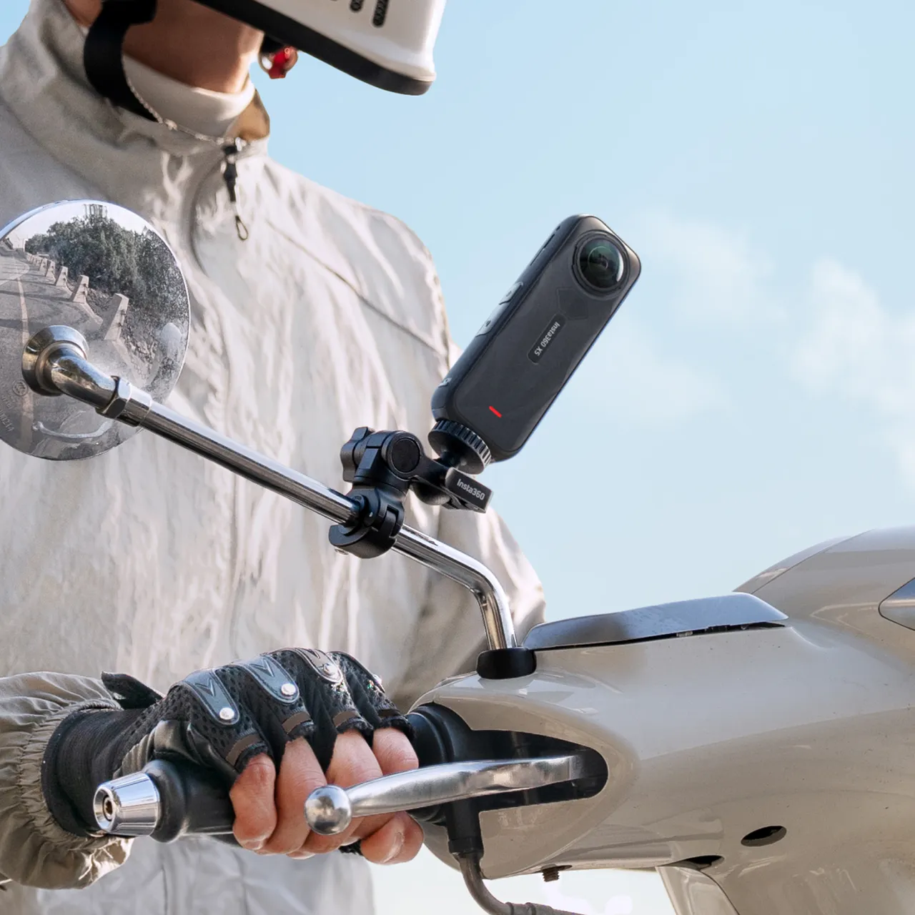 Buy Insta360 Rear View Mirror Mount - Insta360 Store