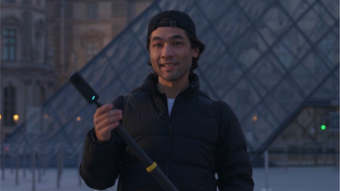 Vlogging Cameras - Insta360