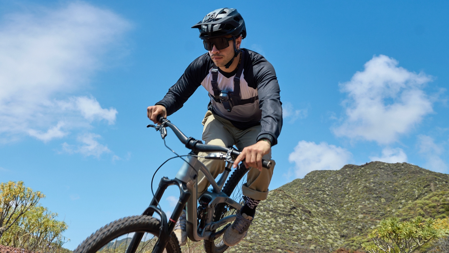 Best Bike Helmet Camera for Safe & Smarter Rides [2025 Guide]