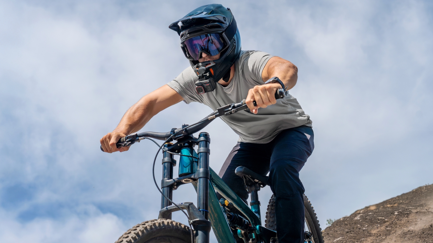 Best Bike Helmet Camera for Safe & Smarter Rides [2025 Guide]