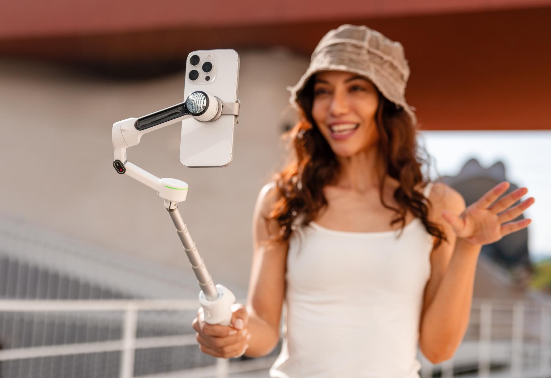Serie Flow 2 Insta360 - Il tuo regista IA tascabile